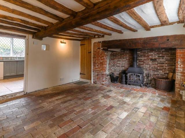 2 bedroom house to rent