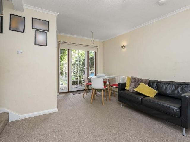 2 bedroom house to rent
