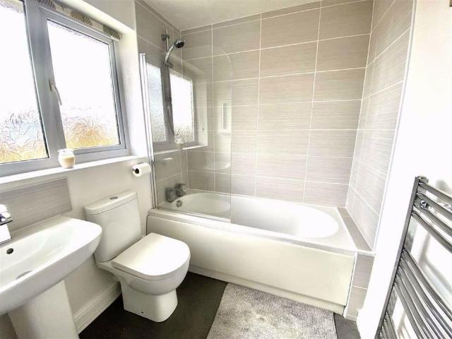 2 bedroom house to rent