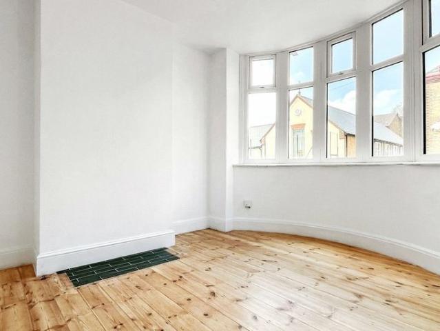 2 bedroom house to rent