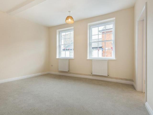 2 bedroom house to rent