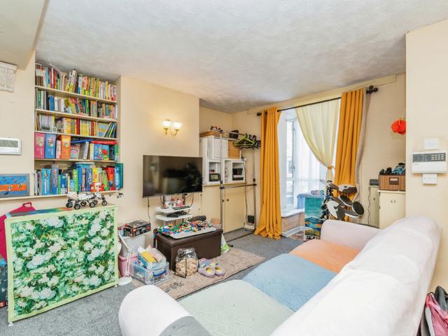 2 bedroom house to rent