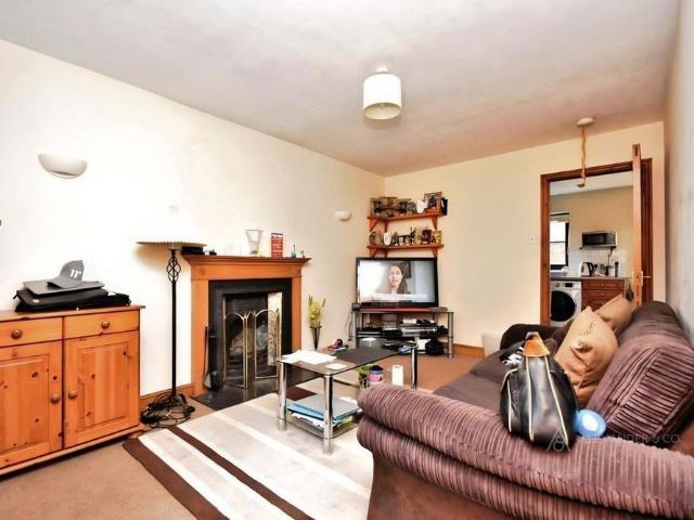 2 bedroom house to rent