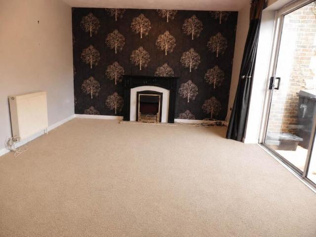 2 bedroom house to rent