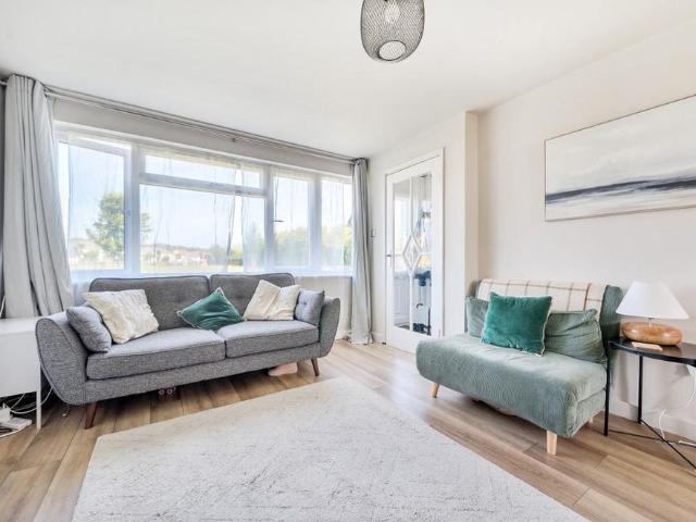 2 bedroom house to rent