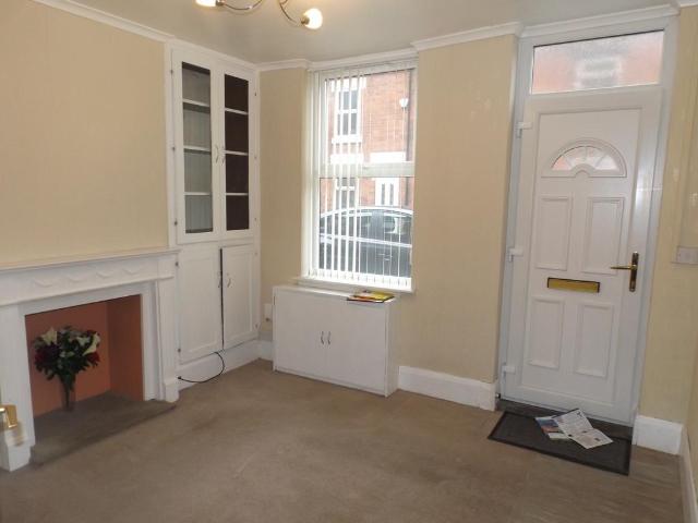 2 bedroom house to rent