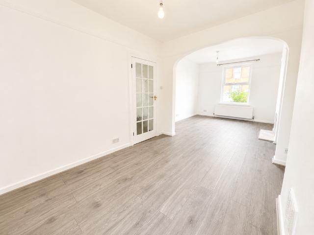2 bedroom house to rent