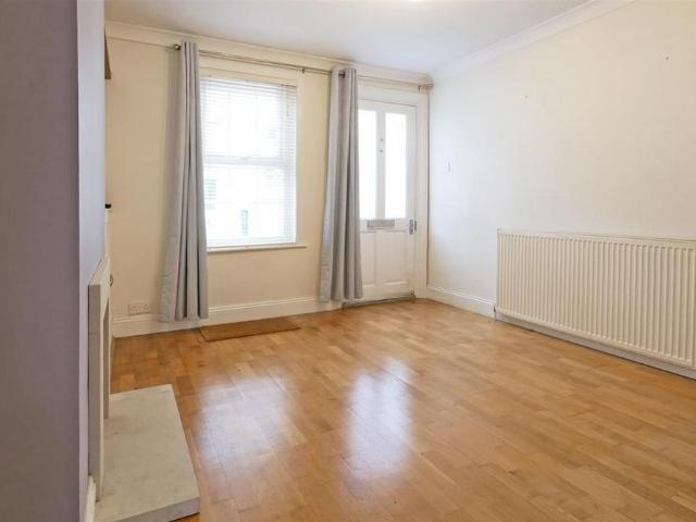 2 bedroom house to rent
