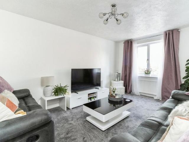 2 bedroom house to rent