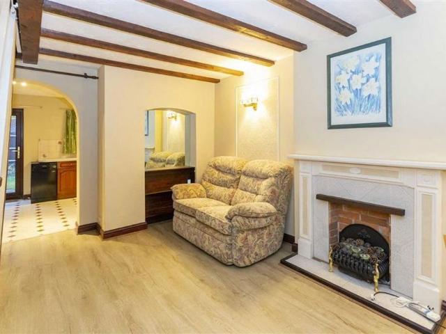 2 bedroom house to rent