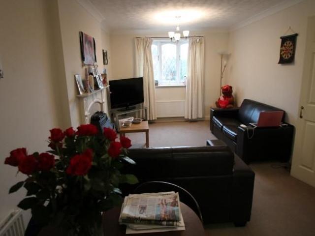 2 bedroom house to rent