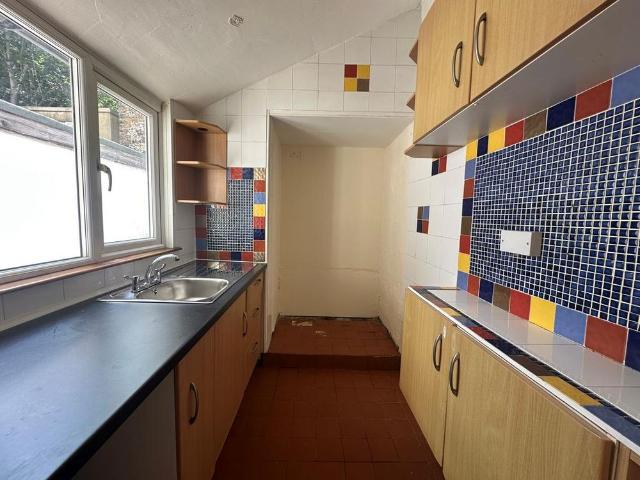 2 bedroom house to rent