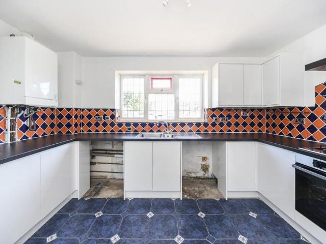 2 bedroom house to rent