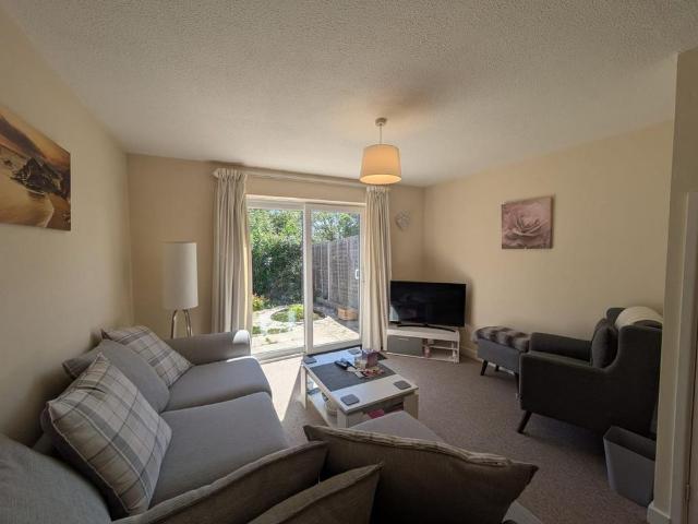 2 bedroom house to rent