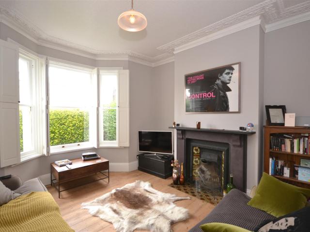 2 bedroom house to rent