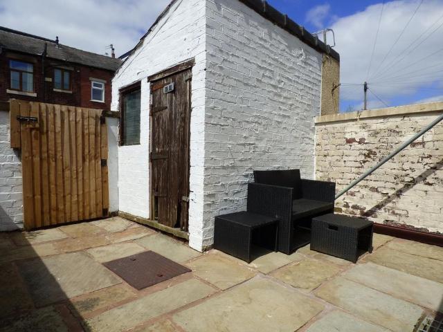 2 bedroom house to rent