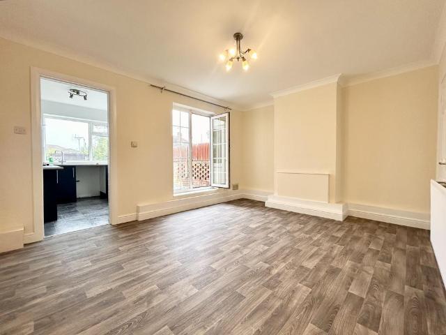 2 bedroom house to rent