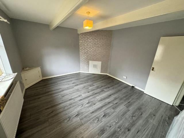 2 bedroom house to rent