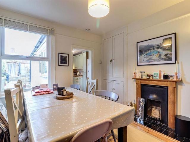 2 bedroom house to rent