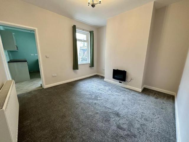 2 bedroom house to rent