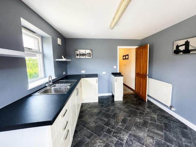 2 bedroom house to rent