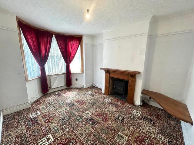 2 bedroom house to rent