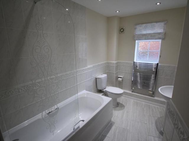 2 bedroom house to rent