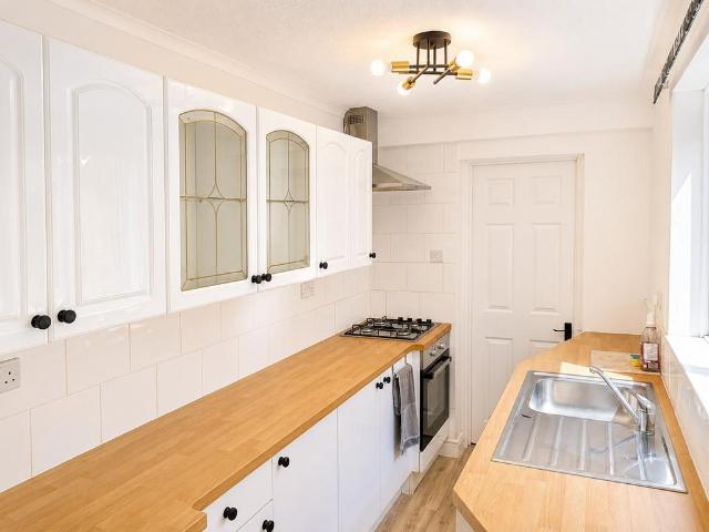 2 bedroom house to rent