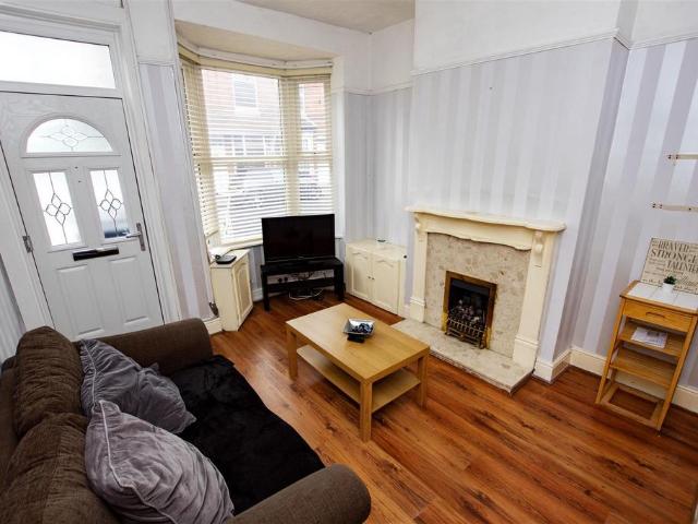 2 bedroom house to rent