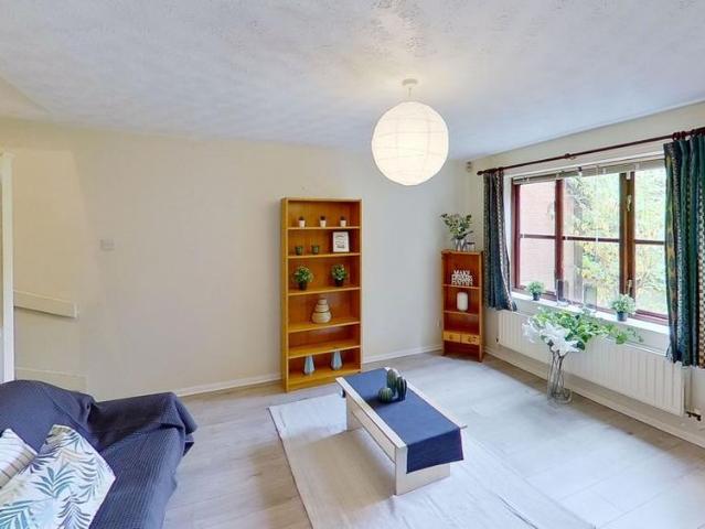 2 bedroom house to rent