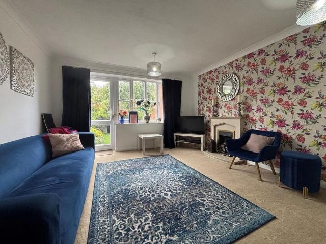 2 bedroom house to rent