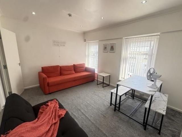 2 bedroom house to rent