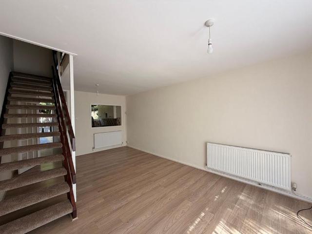 2 bedroom house to rent