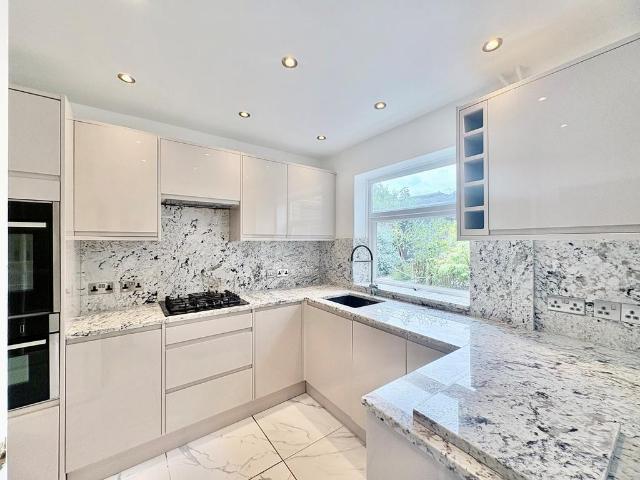 2 bedroom house to rent