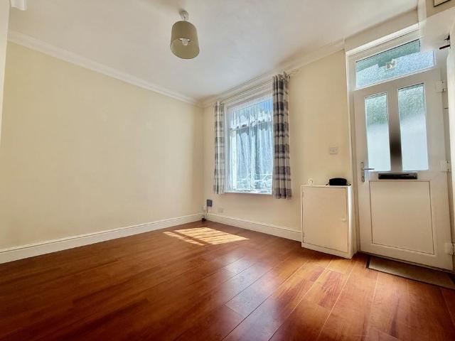 2 bedroom house to rent