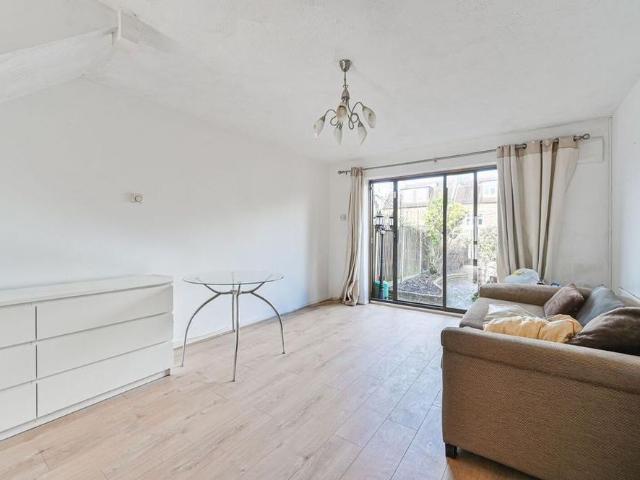 2 bedroom house to rent