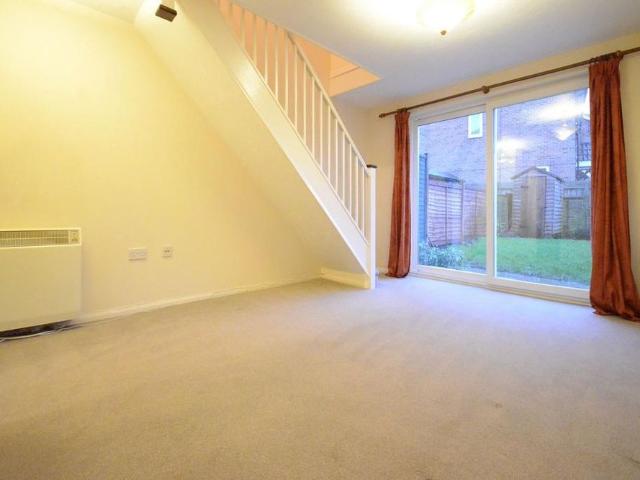 2 bedroom house to rent