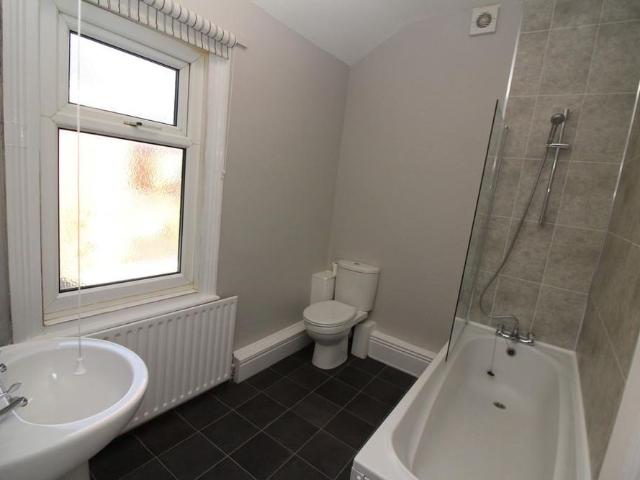 2 bedroom house to rent