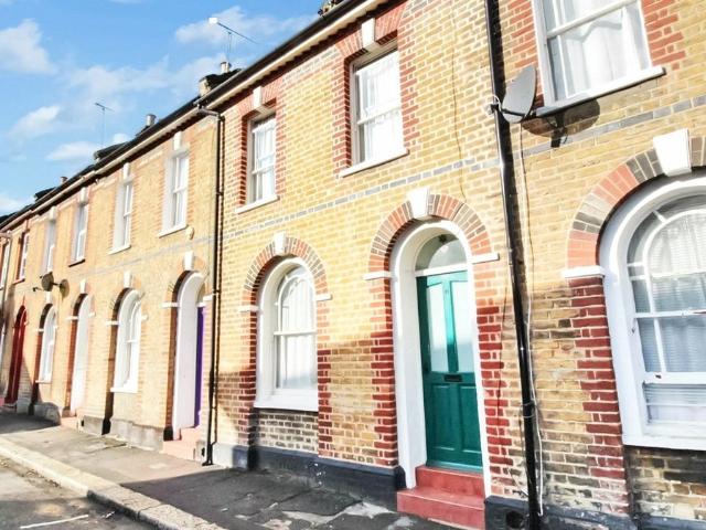 2 bedroom house to rent