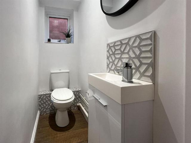 2 bedroom house to rent
