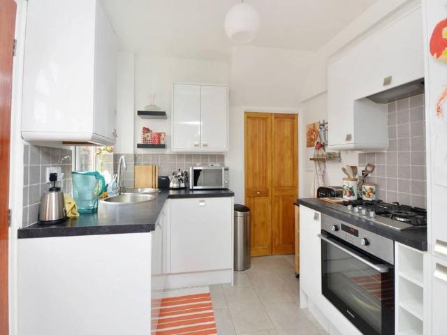 2 bedroom house to rent