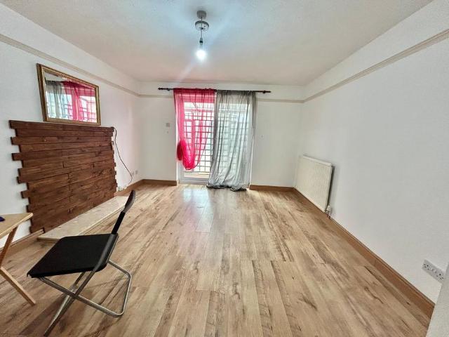 2 bedroom house to rent