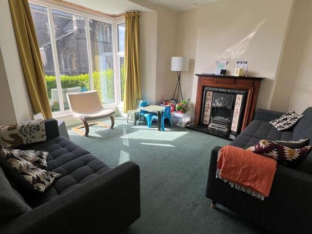 2 bedroom house to rent