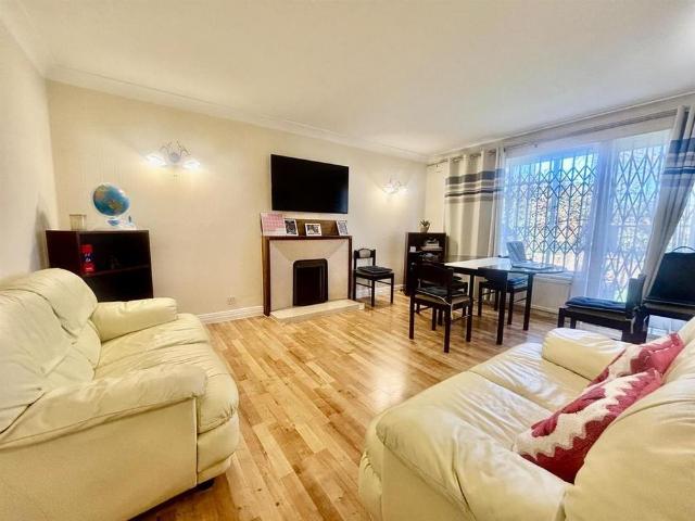 2 bedroom house to rent