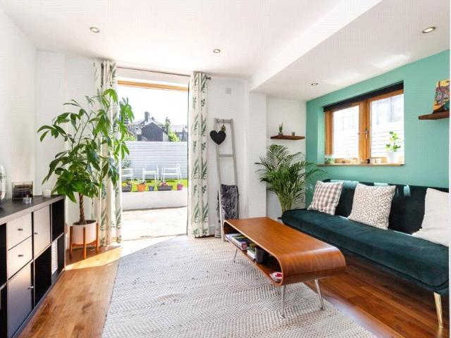 2 bedroom house to rent