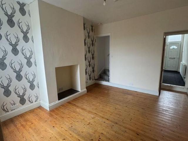 2 bedroom house to rent