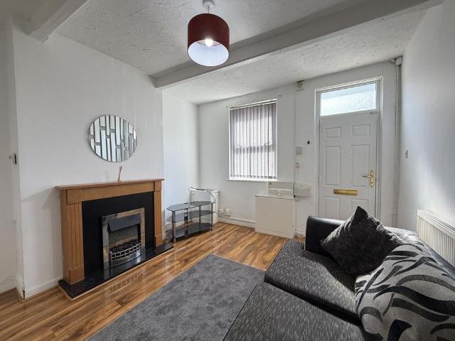 2 bedroom house to rent
