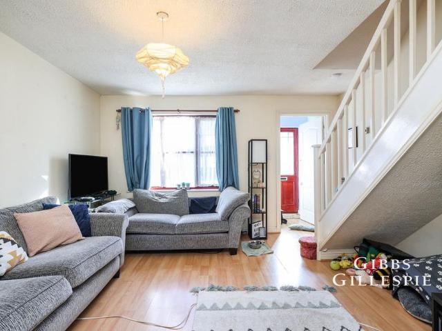 2 bedroom house to rent