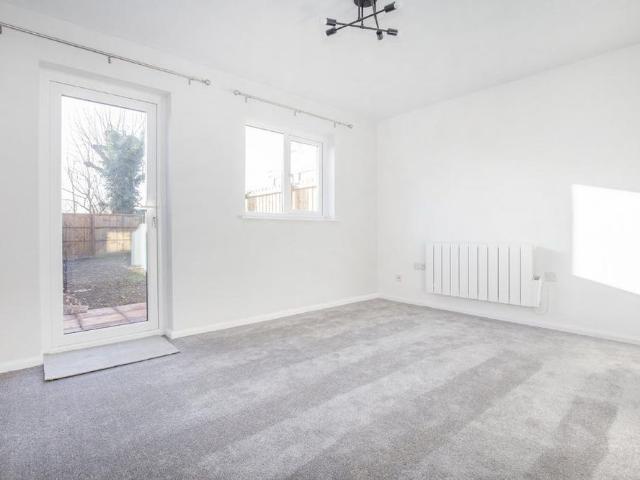 2 bedroom house to rent