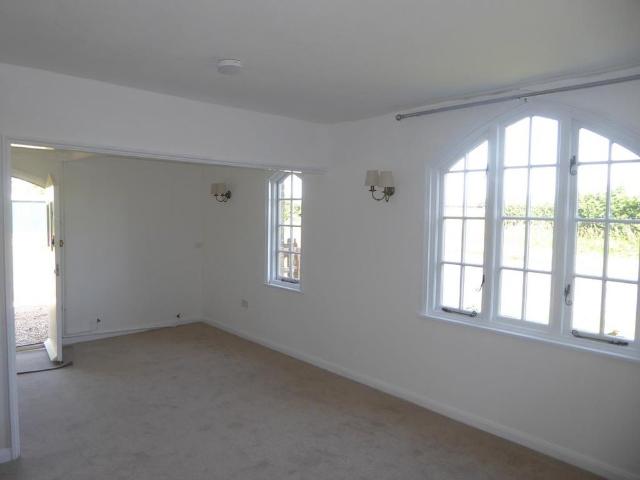 2 bedroom house to rent